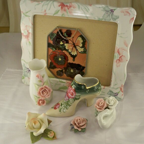 Bath | Floral Porcelain Boot Voz Flowers Stan Glass Swan Frame | Poshmark